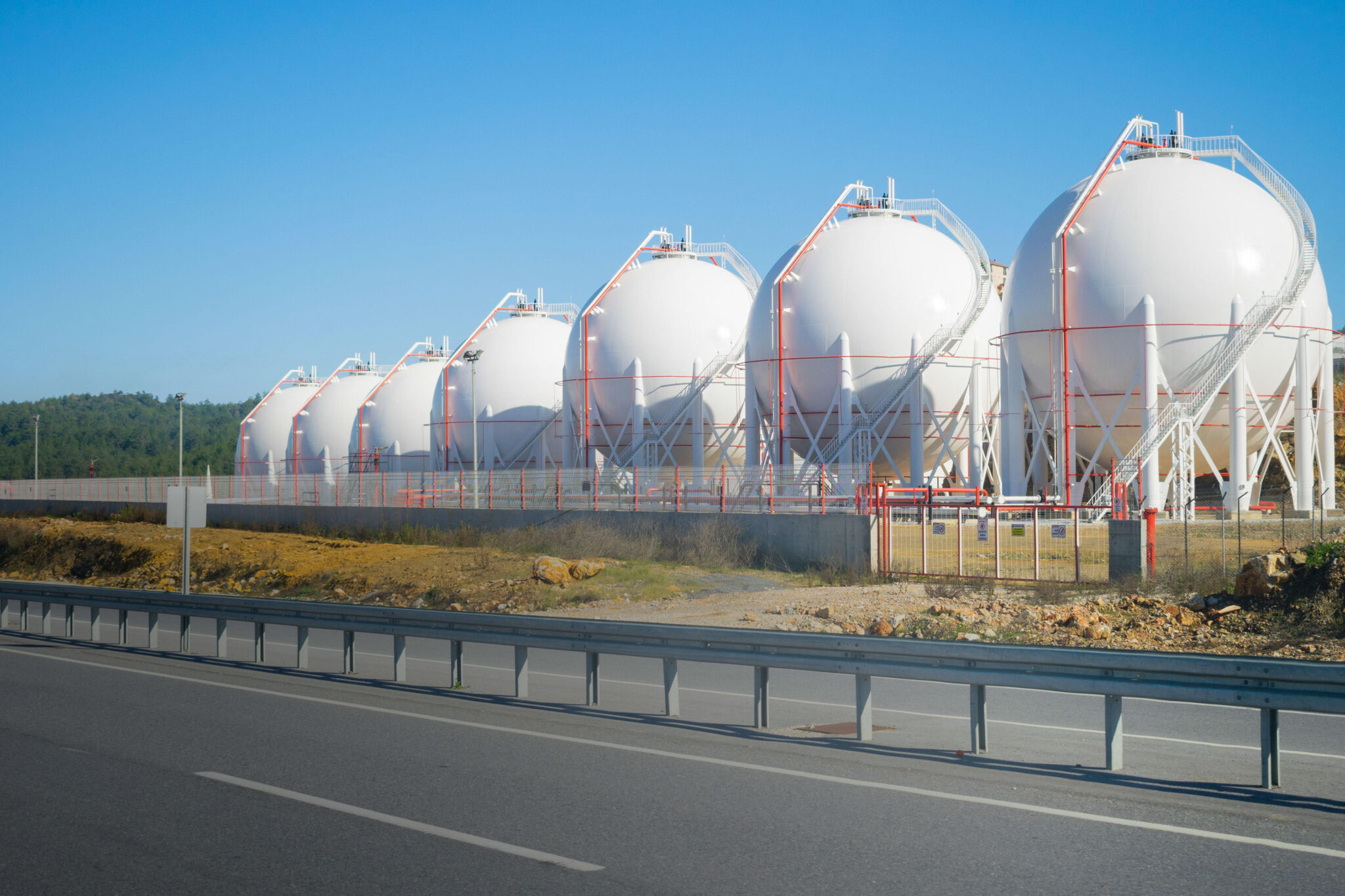 Oman Has Begun the First Round of Bidding for Green Hydrogen Licenses ...